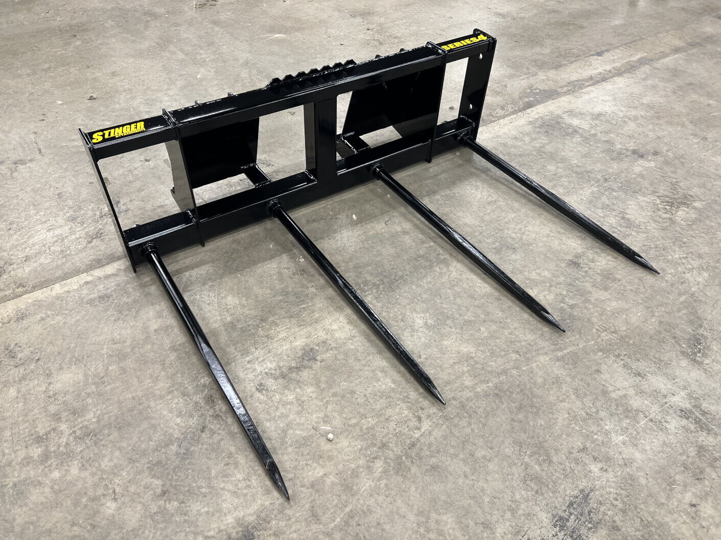 Bale Spear – Series 4 (bs4) Large Square Bale Mover | American Edge ...